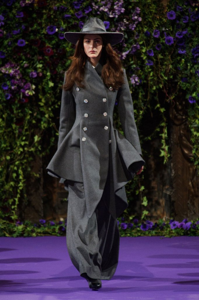 艾历克西斯·马毕 Alexis Mabille 2014秋冬时装发布秀 - Paris Fall 2014-天天时装-口袋里的时尚指南
