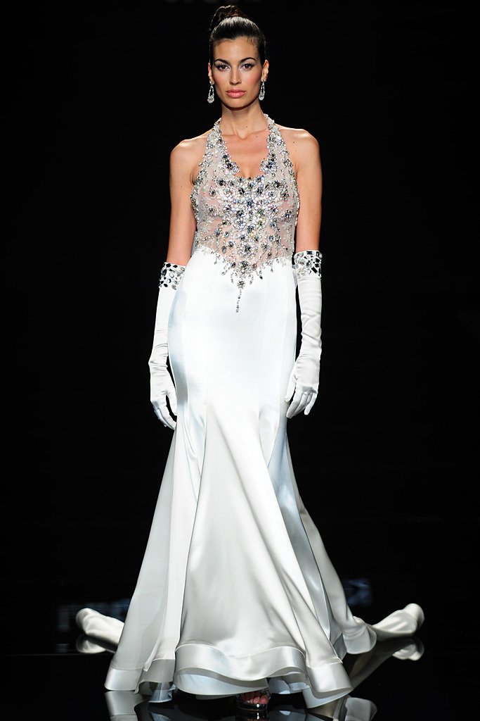 李承真 Lee Seung Jin 2011年春夏系列婚纱发布秀 - Spring 2011 Bridal Collection-天天时装-口袋里的时尚指南