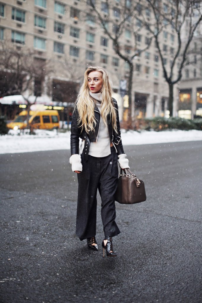 Side splits-天天时装-口袋里的时尚指南