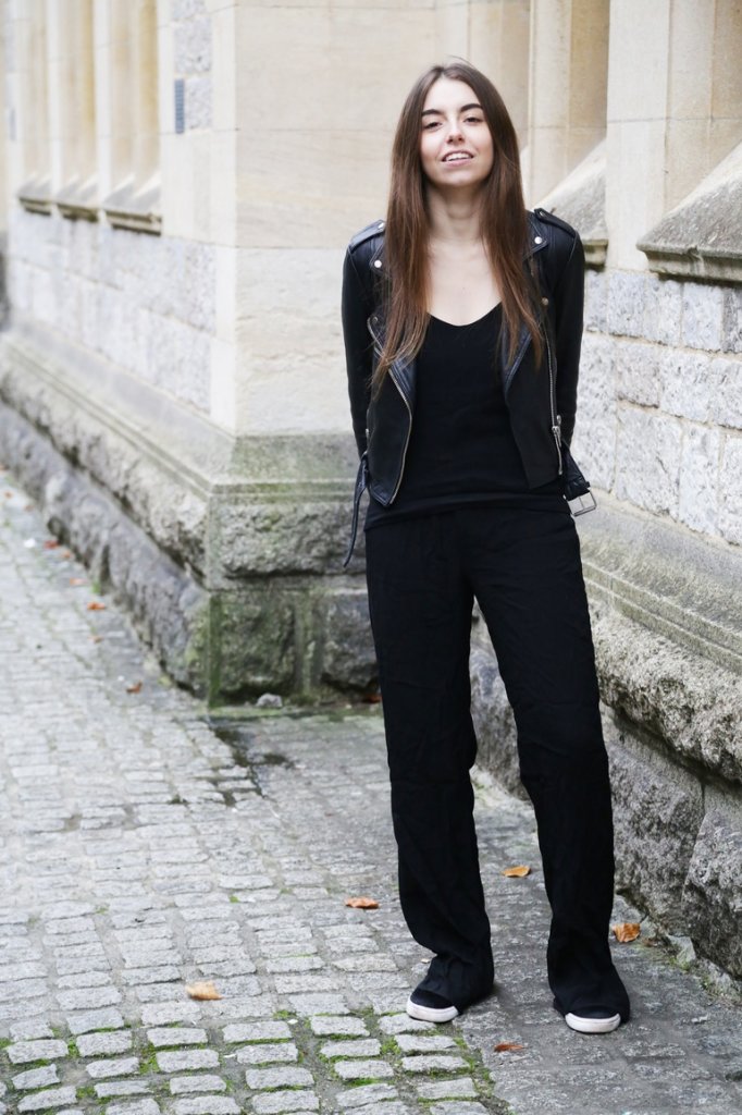 WHY I'M ALL FOR THE WIDE LEG TREND OUTFITS-天天时装-口袋里的时尚指南