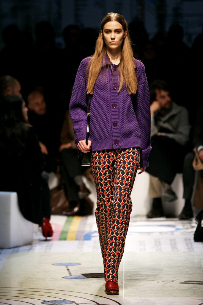 普拉达 Prada 2010早秋度假系列时装发布秀(Pre-Fall 2010)-天天时装-口袋里的时尚指南