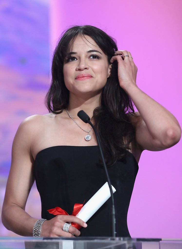 米歇尔·罗德里格兹 Michelle Rodriguez 街拍集(2)-天天时装-口袋里的时尚指南