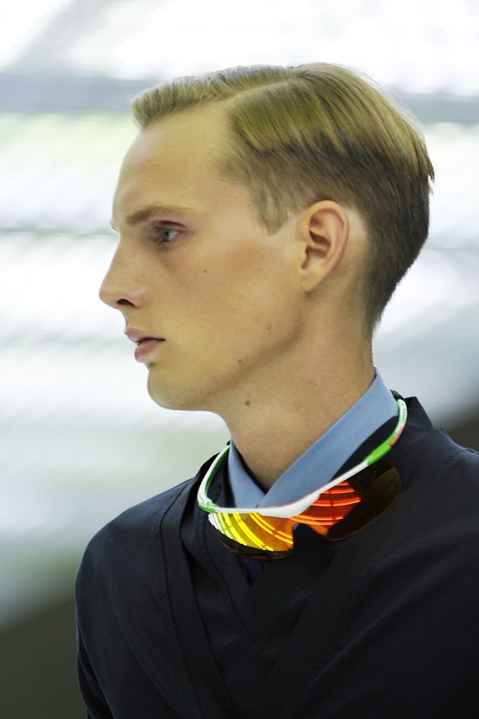 普拉达 Prada 2011春夏男装发布秀 - Milan Spring / Summer 2011 Men's-天天时装-口袋里的时尚指南