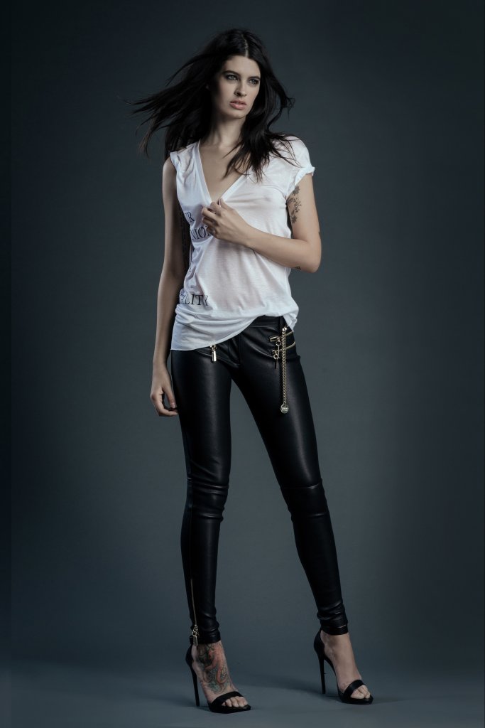 托马斯·沃德 Thomas Wylde 2016早秋系列Lookbook(Pre-Fall 2016)-天天时装-口袋里的时尚指南