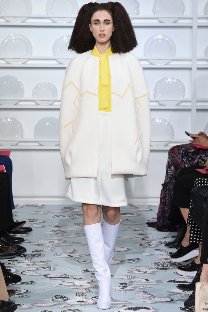 夏帕瑞丽 Schiaparelli 2016春夏高级定制发布秀－Couture Spring 2016-天天时装-口袋里的时尚指南