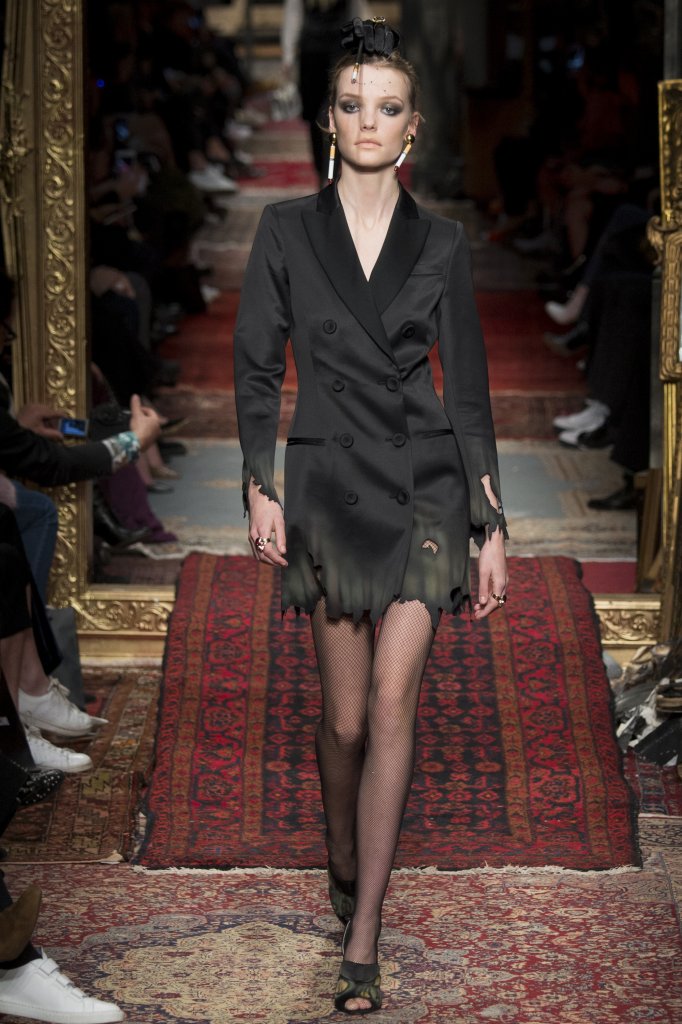 火烧裙摆-破烂式 Ragged Style-天天时装-口袋里的时尚指南