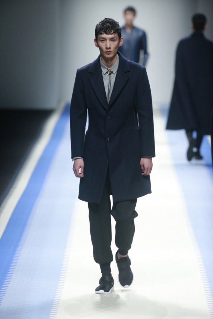 YE'S by YESIR 2016/17秋冬系列高级成衣发布秀 - Shanghai Fall 2016-天天时装-口袋里的时尚指南