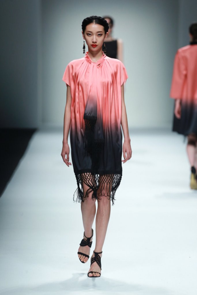 JEFEN BY FRANKIE 2016/17秋冬系列高级成衣发布秀 - Shanghai Fall 2016-天天时装-口袋里的时尚指南