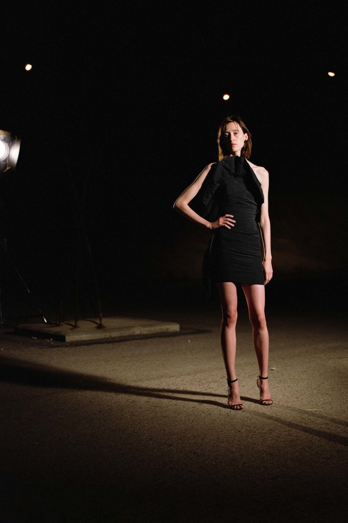 Carmen March 2017春夏高级成衣Lookbook-天天时装-口袋里的时尚指南