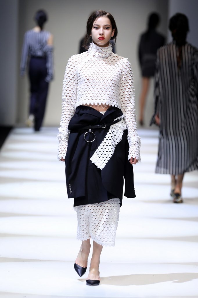 COMPLEMENTAIR 2017春夏高级成衣发布秀 - Shanghai Spring 2017-天天时装-口袋里的时尚指南