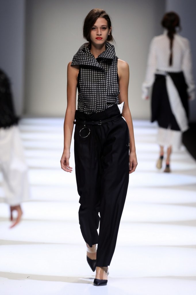 COMPLEMENTAIR 2017春夏高级成衣发布秀 - Shanghai Spring 2017-天天时装-口袋里的时尚指南