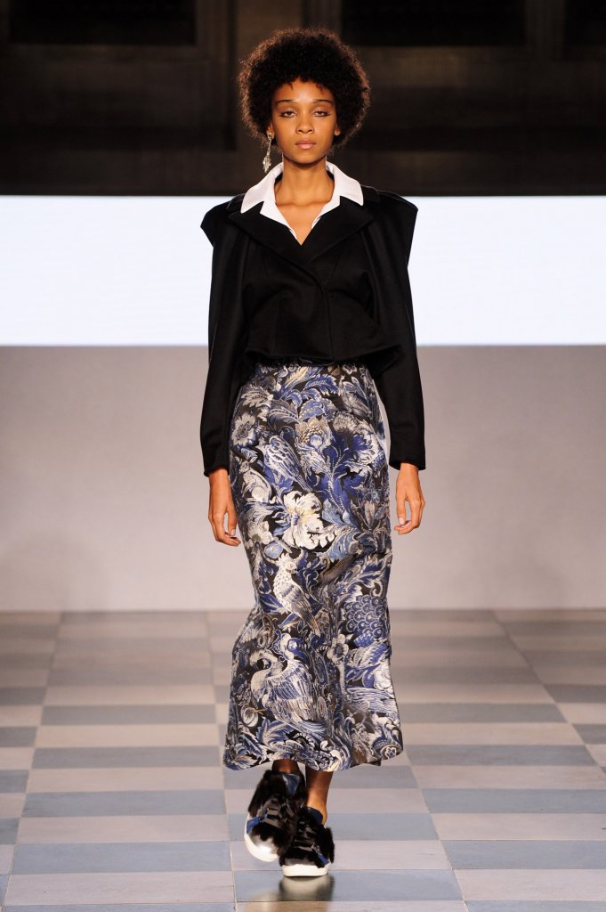London College of Fashion 2017/18秋冬高级成衣发布秀 - London Fall 2017-天天时装-口袋里的时尚指南