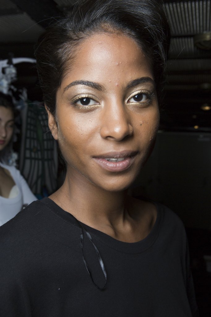 Laskaris 2017/18秋冬高级定制发布秀(后台) - Paris Couture Fall 2017-天天时装-口袋里的时尚指南