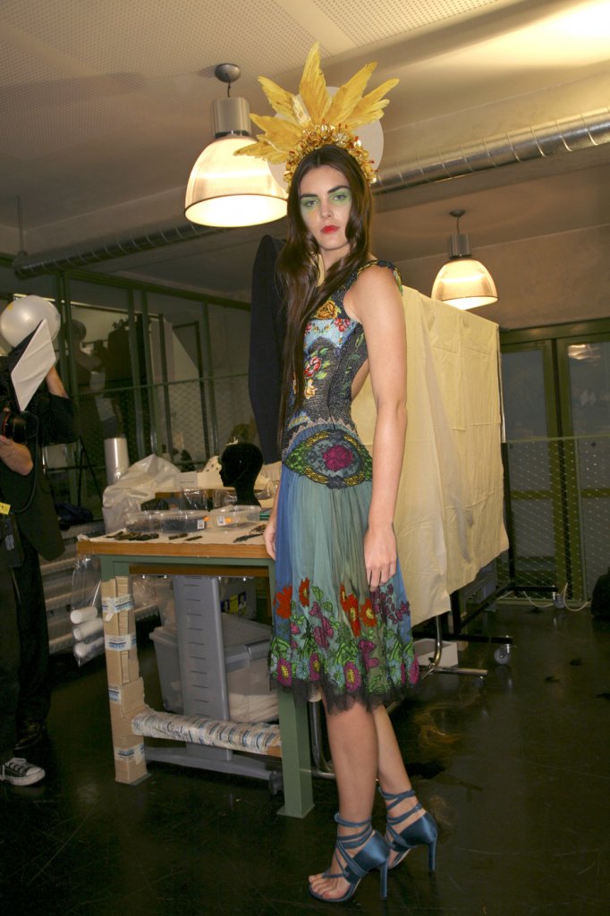 高缇耶 Jean Paul Gaultier 2007春夏高级定制发布秀(后台妆容) - Couture Spring 2007-天天时装 ...