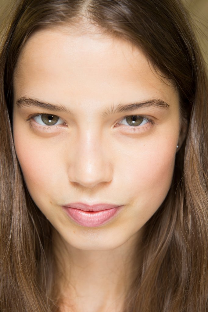 伊莎贝尔·玛兰 Isabel Marant 2018春夏高级成衣发布秀(后台妆容) - Paris Spring 2018-天天时装-口袋里的时尚指南