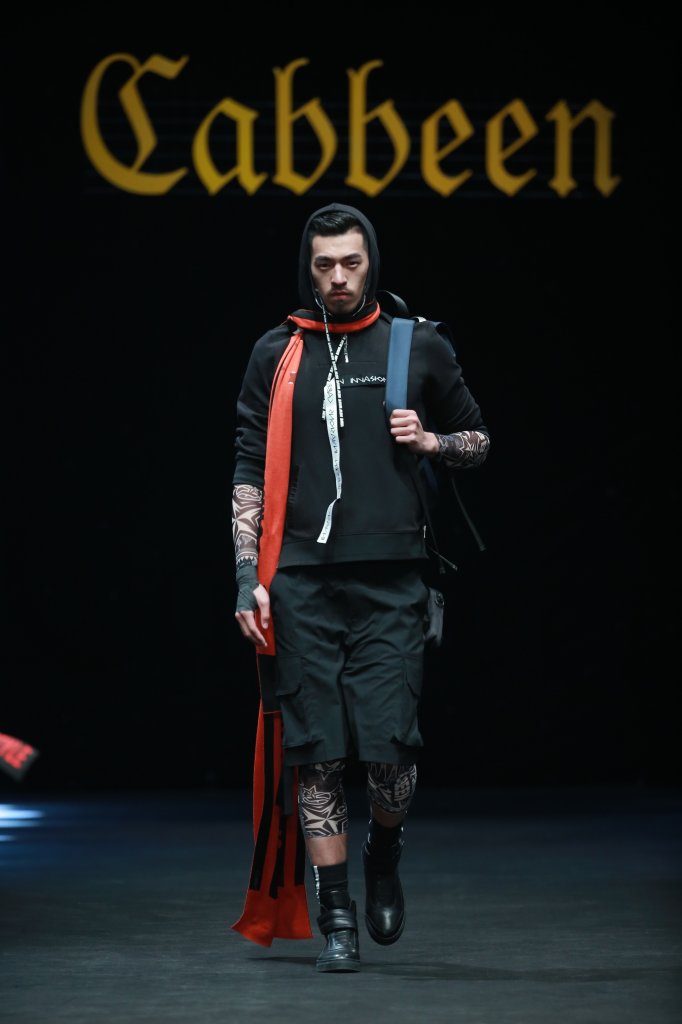 Cabbeen · 卡宾 2017/18秋冬高级成衣发布秀 - Beijing Fall 2017-天天时装-口袋里的时尚指南