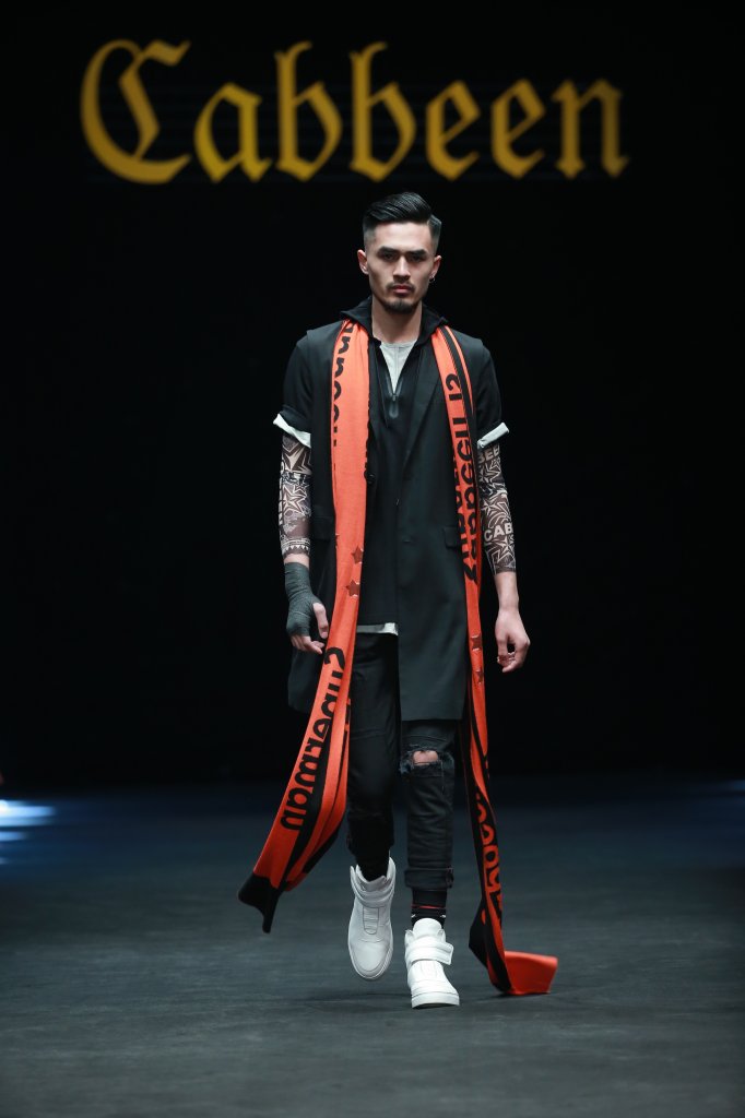 Cabbeen · 卡宾 2017/18秋冬高级成衣发布秀 - Beijing Fall 2017-天天时装-口袋里的时尚指南