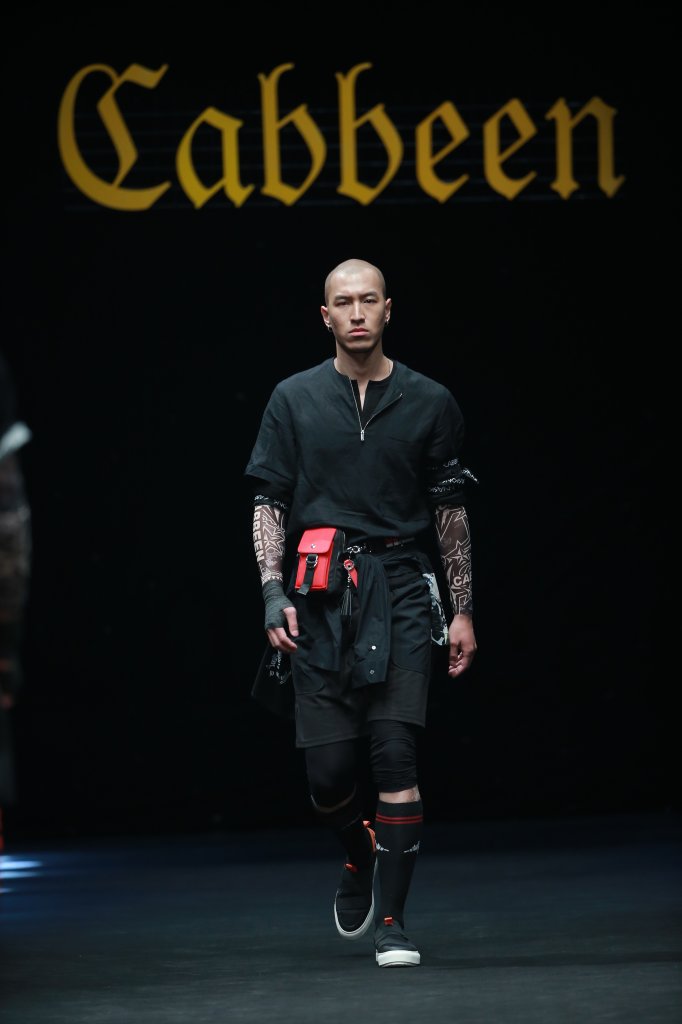 Cabbeen · 卡宾 2017/18秋冬高级成衣发布秀 - Beijing Fall 2017-天天时装-口袋里的时尚指南