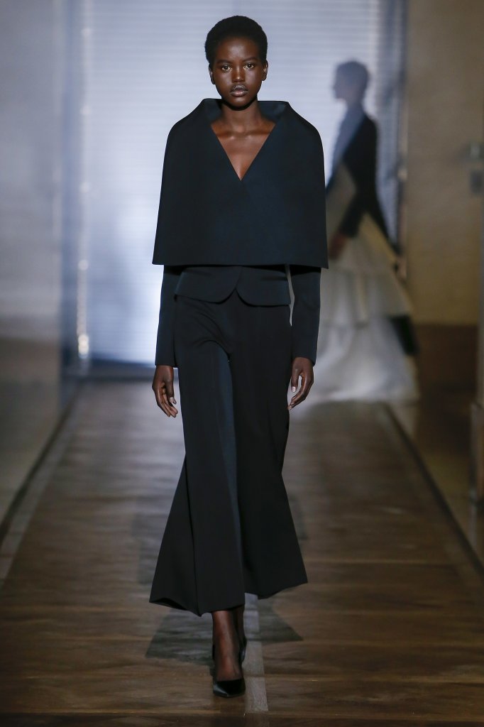 纪梵希 Givenchy 2018春夏高级定制发布秀 - Couture Spring 2018-天天时装-口袋里的时尚指南