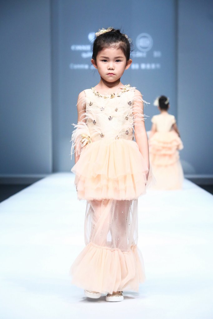 Connie Junior by Pider bb 2018/19秋冬童装发布秀 - Beijing Fall 2018-天天时装-口袋里的时尚指南