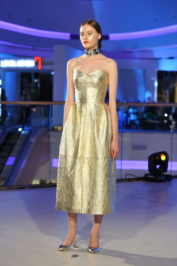 Katerina Rutman 2018/19秋冬高级成衣发布秀 - Kiev Fall 2018-天天时装-口袋里的时尚指南