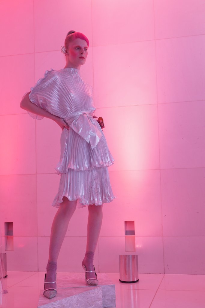 桑德拉·罗德斯 Zandra Rhodes 2019春夏高级成衣Lookbook -天天时装-口袋里的时尚指南