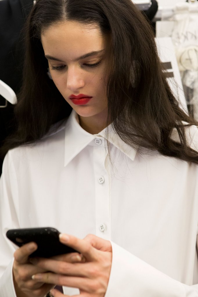 Masha Ma 2019/20秋冬高级成衣秀(后台妆容) - Paris Fall 2019-天天时装-口袋里的时尚指南