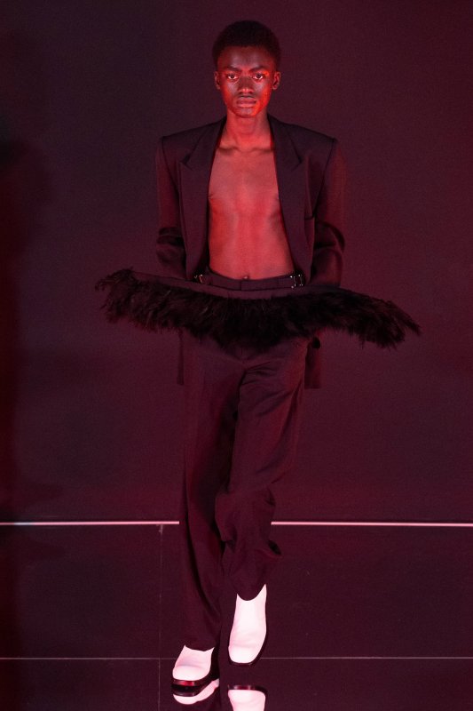 【Calvin Luo Calvin Luo】Calvin Luo-Calvin Luo时装作品图片-天天时装-口袋里的时尚指南