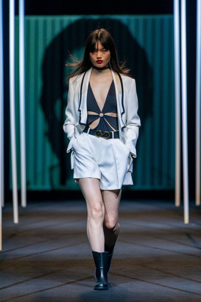 YE'S by YESIR 2020春夏高级成衣秀 - Shanghai Spring 2020-天天时装-口袋里的时尚指南