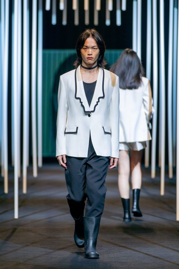 YE'S by YESIR 2020春夏高级成衣秀 - Shanghai Spring 2020-天天时装-口袋里的时尚指南