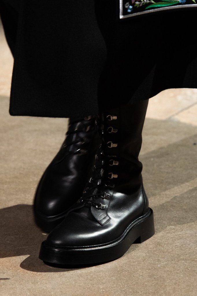 帕高 Paco Rabanne 2020/21秋冬高级成衣秀(细节) - Paris Fall 2020-天天时装-口袋里的时尚指南