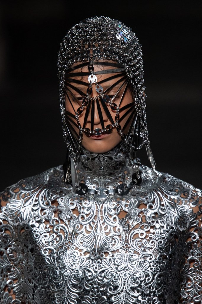 帕高 Paco Rabanne 2020/21秋冬高级成衣秀(细节) - Paris Fall 2020-天天时装-口袋里的时尚指南