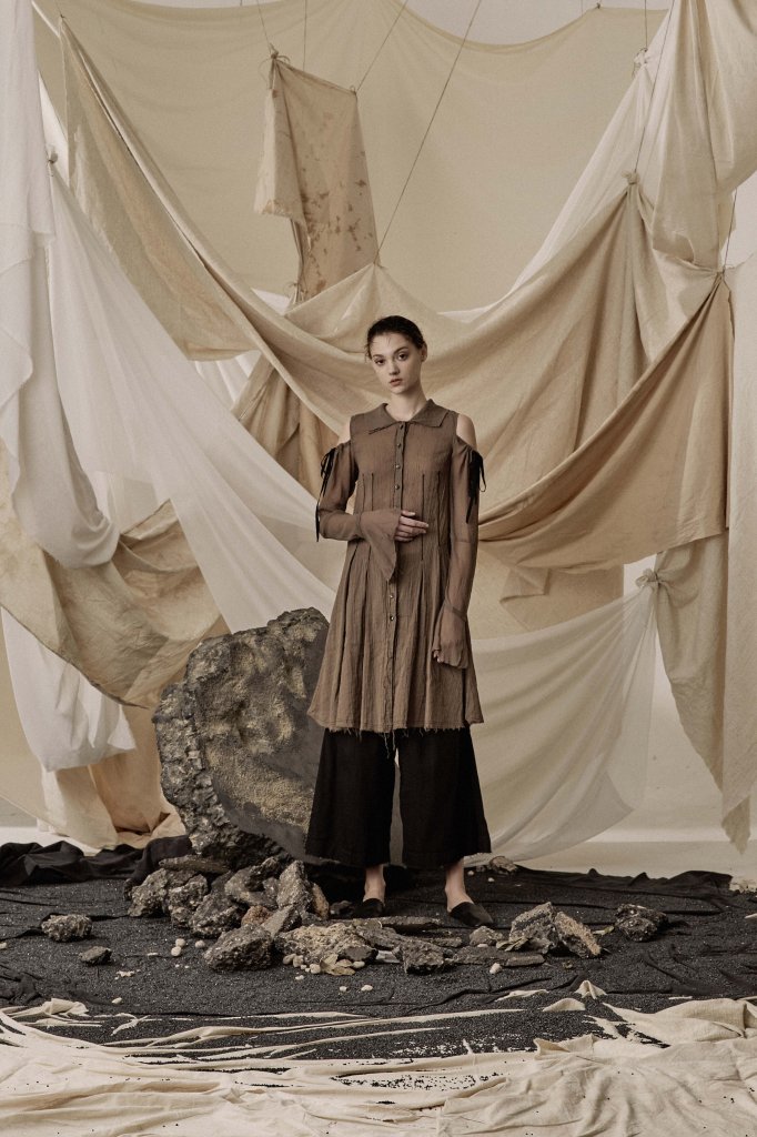 TAK LEE 2020春夏高级成衣Lookbook-天天时装-口袋里的时尚指南