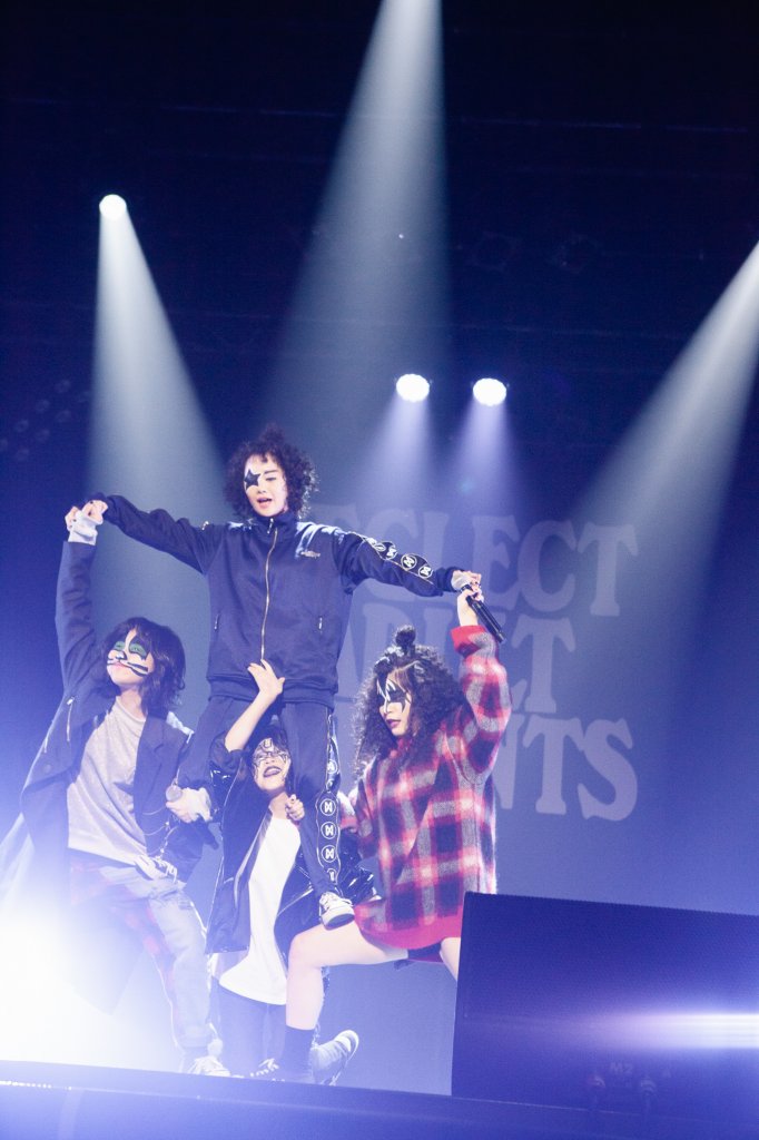 NEGLECT ADULT PATiENTS 2020/21秋冬高级成衣发布 - Tokyo Fall 2020-天天时装-口袋里的时尚指南