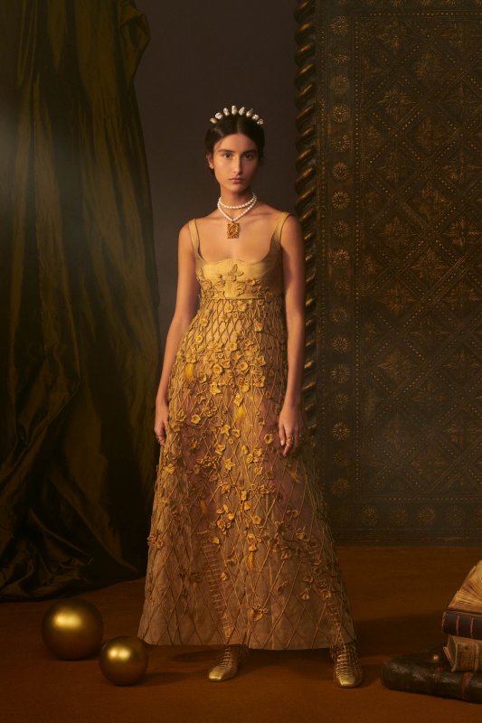 【皇室宫廷高腰裙 Empire Gown】皇室宫廷高腰裙-Empire Gown时装作品图片-天天时装-口袋里的时尚指南