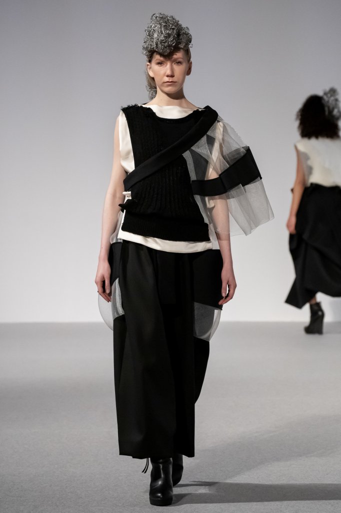 日本文化时尚大学院大学(BFGU) 2021秋冬学生作品-天天时装-口袋里的时尚指南