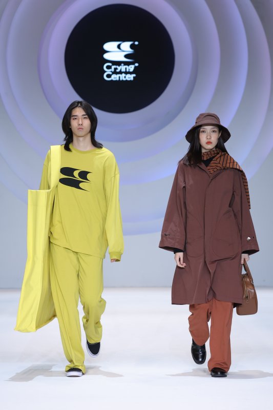 【哭喊中心 CryingCenter】哭喊中心-CryingCenter时装作品图片-天天时装-口袋里的时尚指南