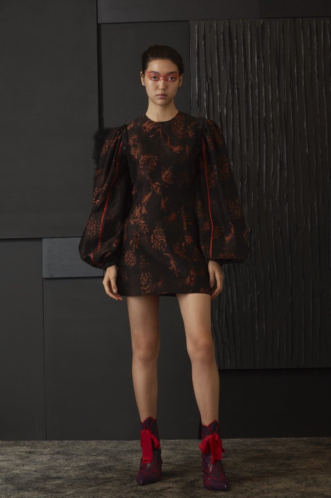 SHONE PUIPIA 2019春夏高级成衣Lookbook-天天时装-口袋里的时尚指南