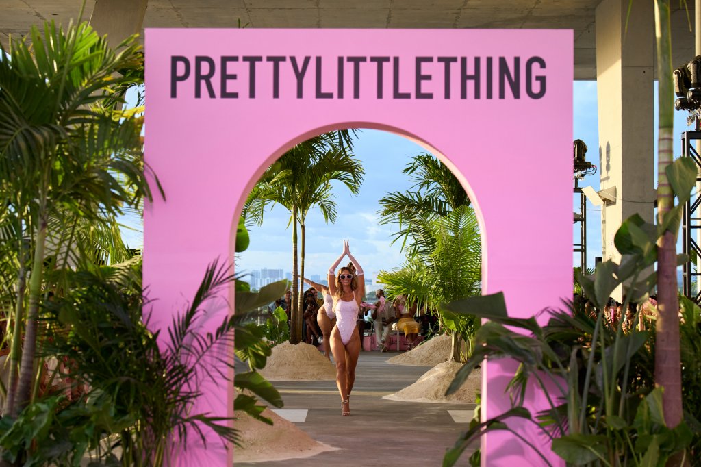 Prettylittlething 2023春夏泳装秀 - Miami Spring 2023-天天时装-口袋里的时尚指南