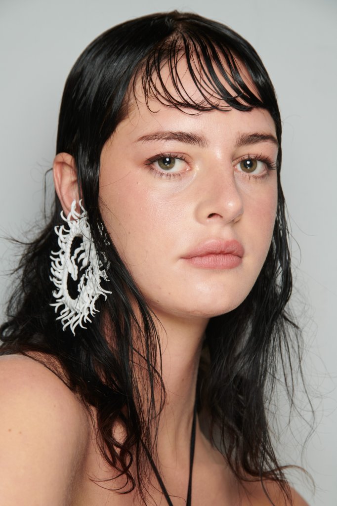 Ester Manas 2023春夏高级成衣秀(后台妆容) - Paris Spring 2023-天天时装-口袋里的时尚指南