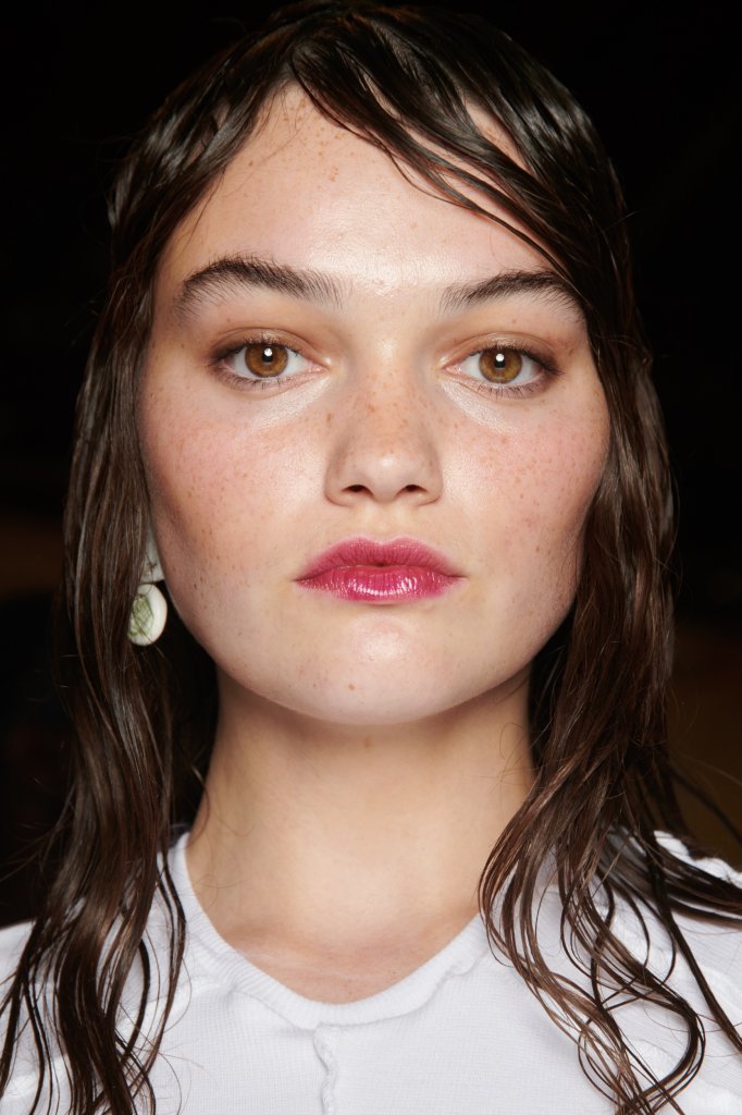 Ester Manas 2023春夏高级成衣秀(后台妆容) - Paris Spring 2023-天天时装-口袋里的时尚指南