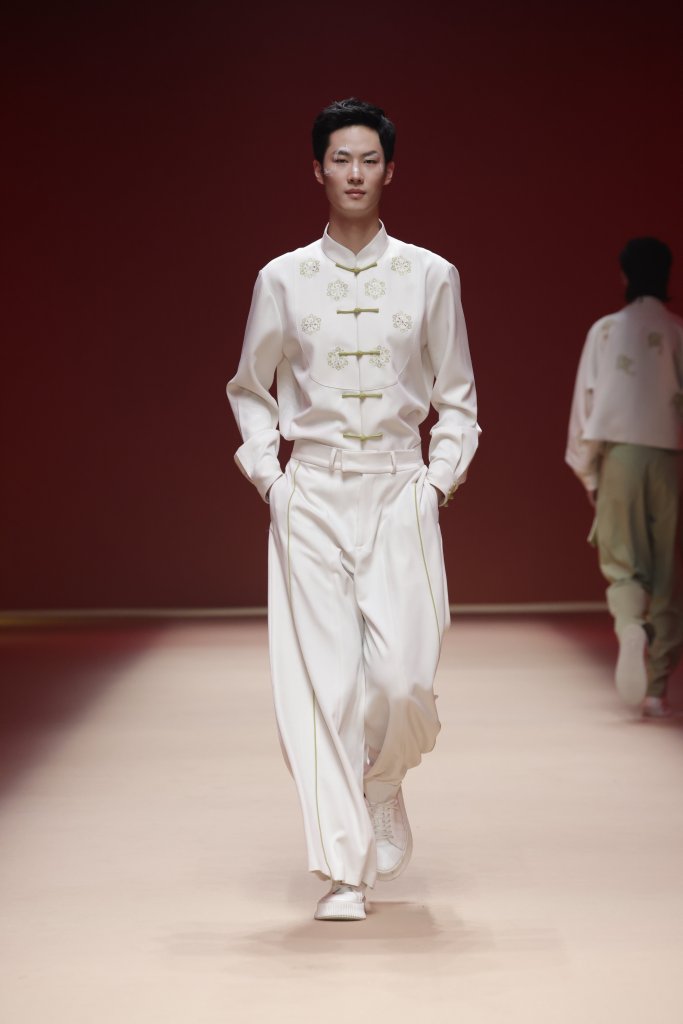 梦幻西游 x 三寸盛京 SUNCUN · 张彦(张突然) 2023春夏高级成衣秀 - Beijing Spring 2023-天天时装-口袋里 ...