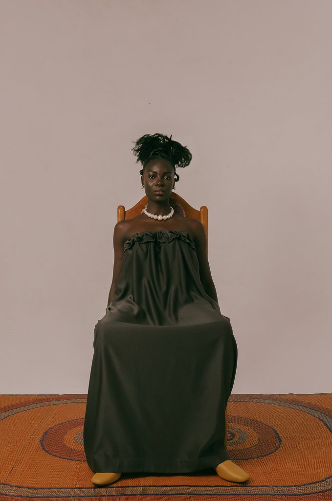 AJABENG 2023/24秋冬女装Lookbook-天天时装-口袋里的时尚指南