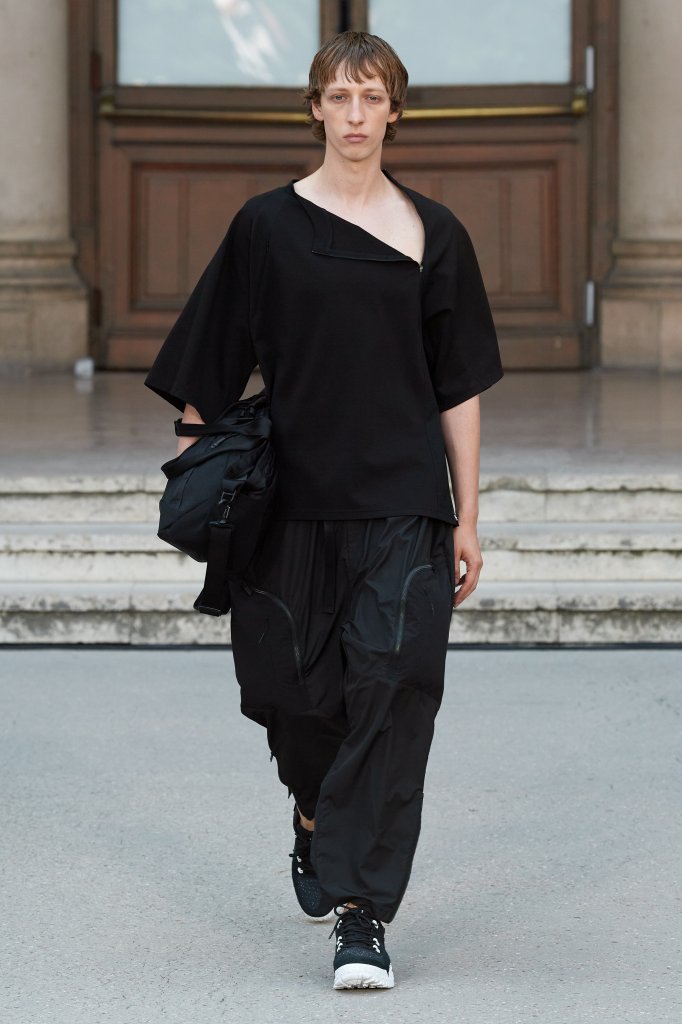 White Mountaineering 2024春夏男装秀 - Paris Sping 2024-天天时装-口袋里的时尚指南