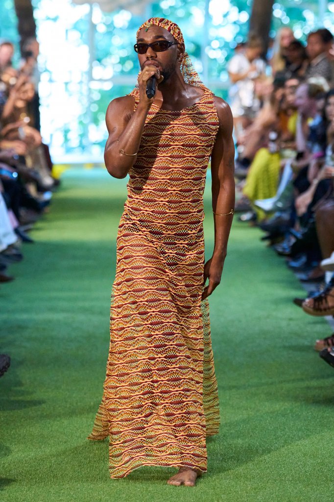 Faam Studio 2024春夏高级成衣秀 - Berlin Spring 2024-天天时装-口袋里的时尚指南