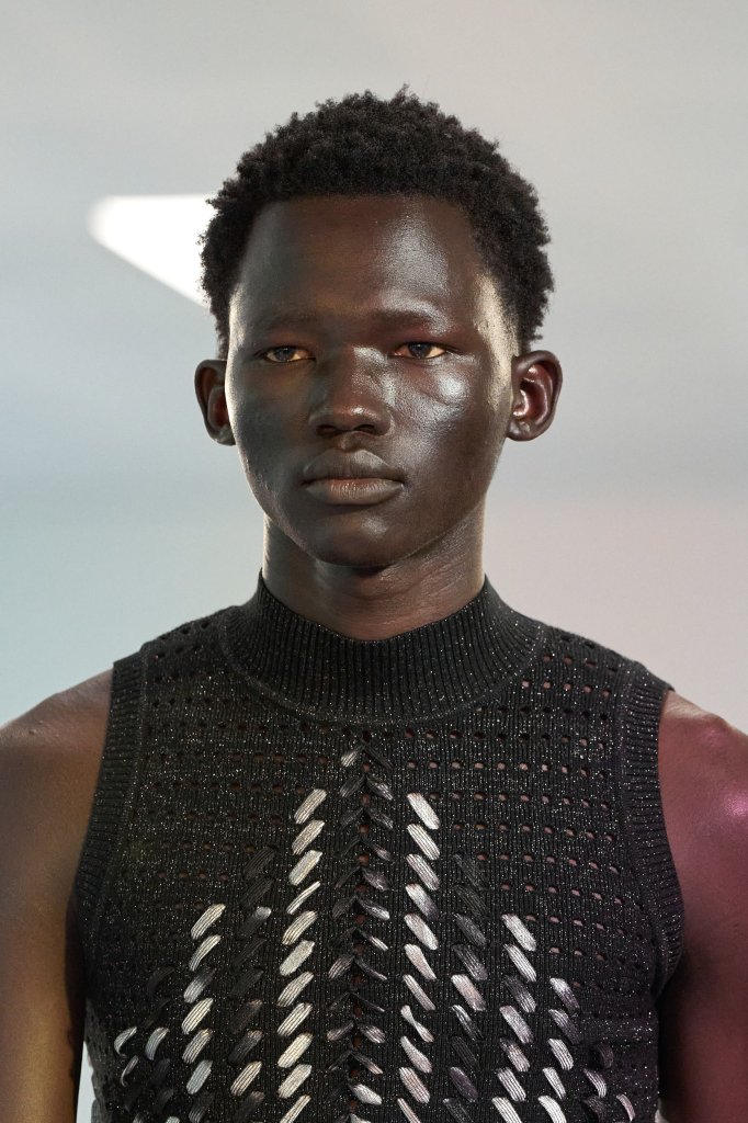 马克·法斯特 Mark Fast 2024春夏高级成衣秀(细节) - London Spring 2024-天天时装-口袋里的时尚指南