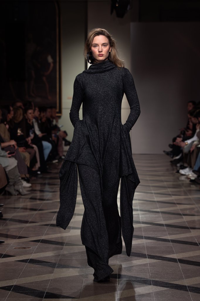 THEFOUR 2024/25秋冬高级成衣秀 - Budapest Fall 2024-天天时装-口袋里的时尚指南