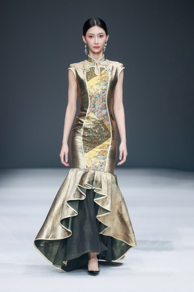 关雎记 GUANJU · 关亚争 2024/25秋冬高级成衣秀 - Beijing Fall 2024-天天时装-口袋里的时尚指南