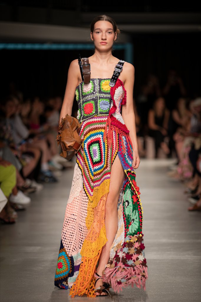 Jackob Buczynski 2025春夏高级成衣秀 - Budapest Spring 2025-天天时装-口袋里的时尚指南